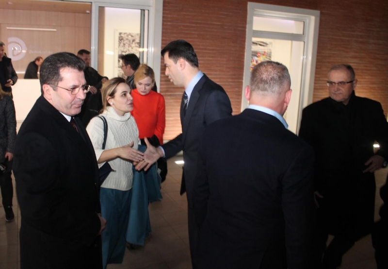Reforma Zgjedhore/Lulzim Basha mbledh sot aleatët në selinë e PD Reforma Zgjedhore/Lulzim Basha mbledh sot aleatët në selinë e PD